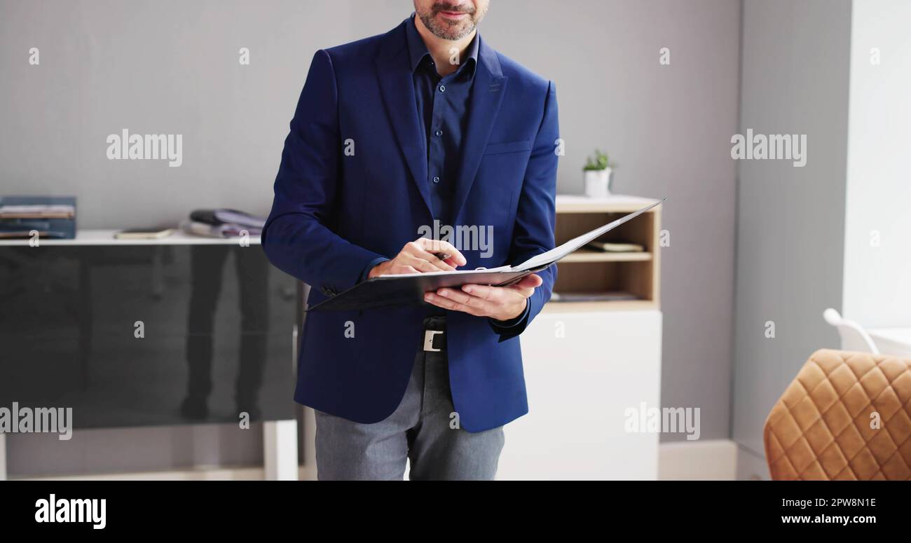 Real Estate House Appraisal And Home Check Stock Photo - Alamy