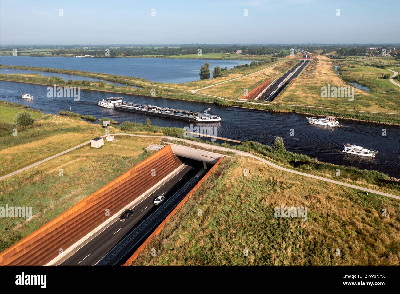The Netherlands, Bergum, Burgum, Hendrik Bulthuis Akwadukt, aquaduct ...