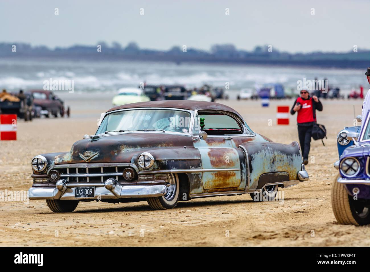Race the Waves car racing event at Bridlington Stock Photo - Alamy