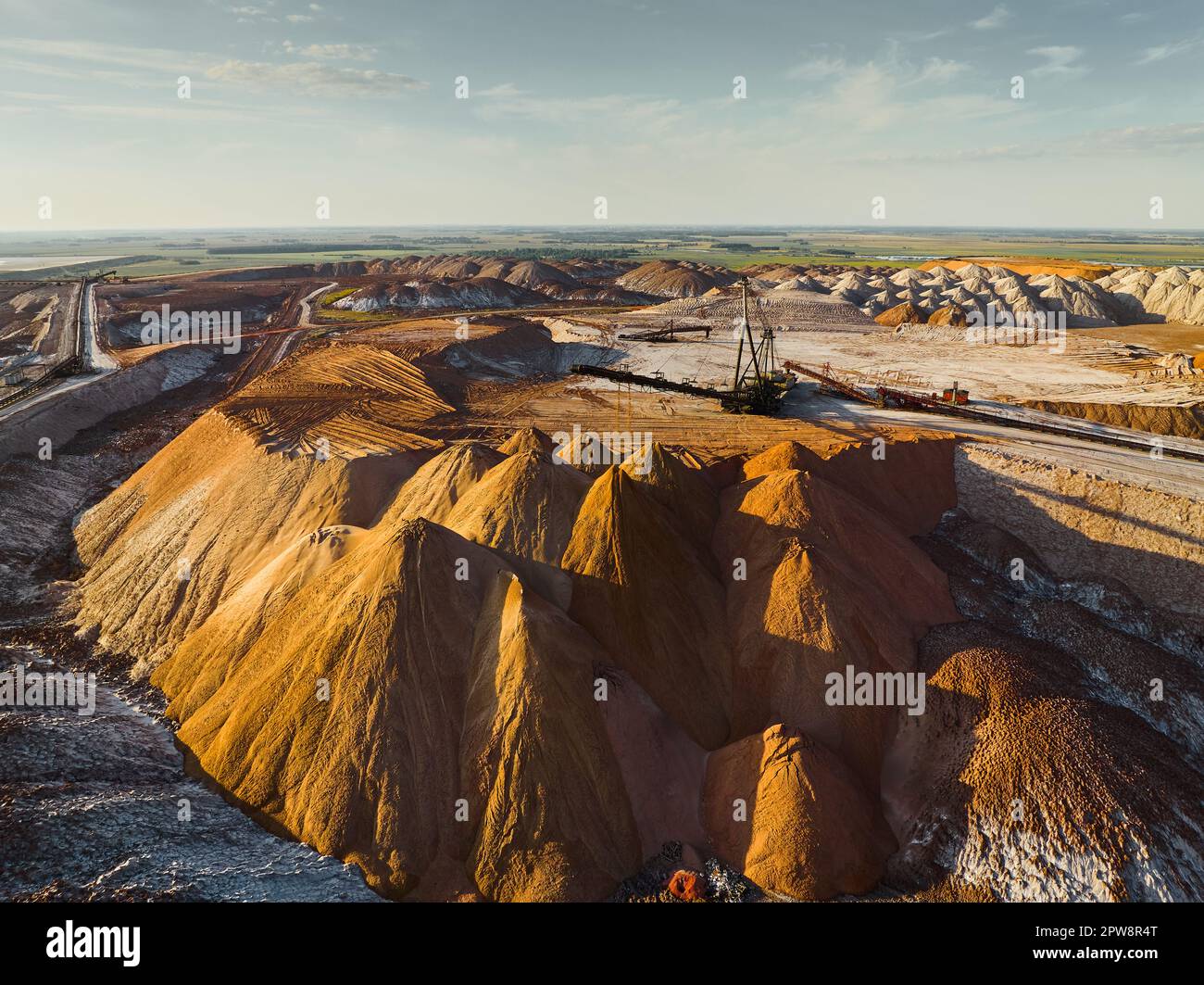 Storage of potassium salt with solutions and fertilizers Stock Photo ...