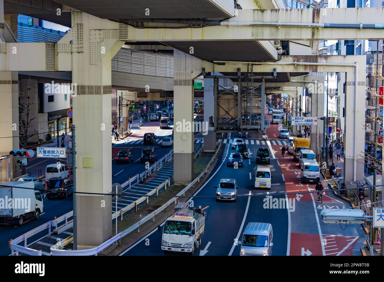 Tokyo highway bus hi-res stock photography and images - Alamy