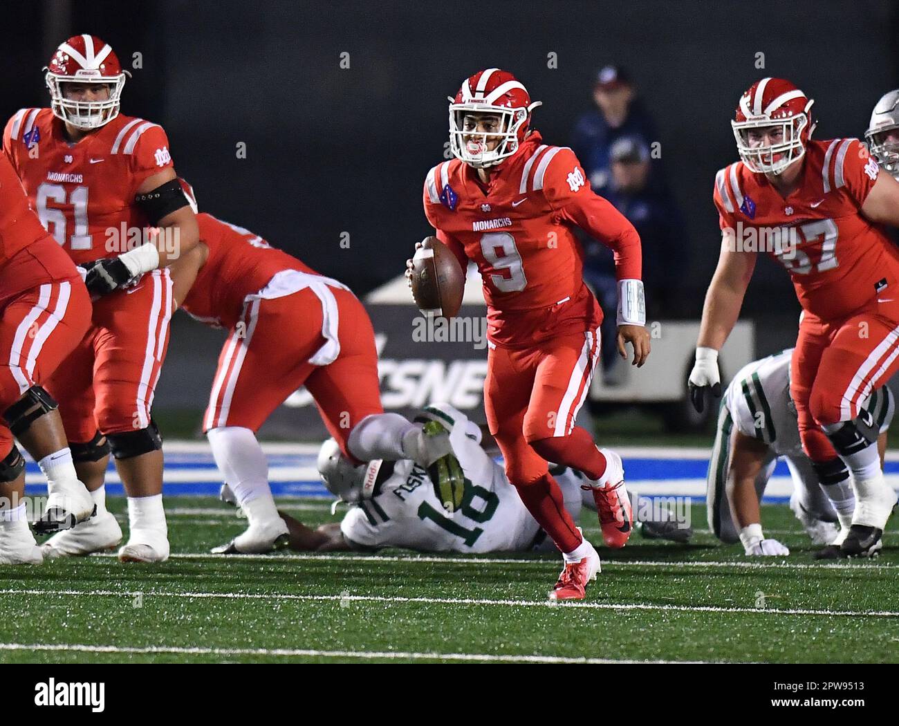 December 8, 2018 Cerritos, CA..Top Prep Quarterback prospect Bryce ...
