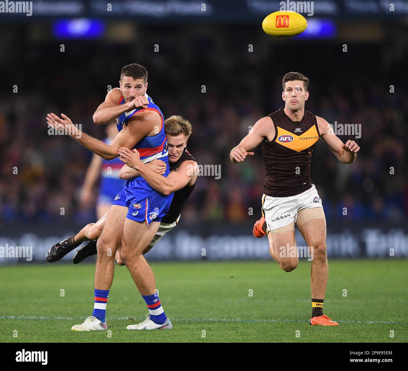 Marcus Bontempelli of the Bulldogs (left) and Harry Morrison (second ...