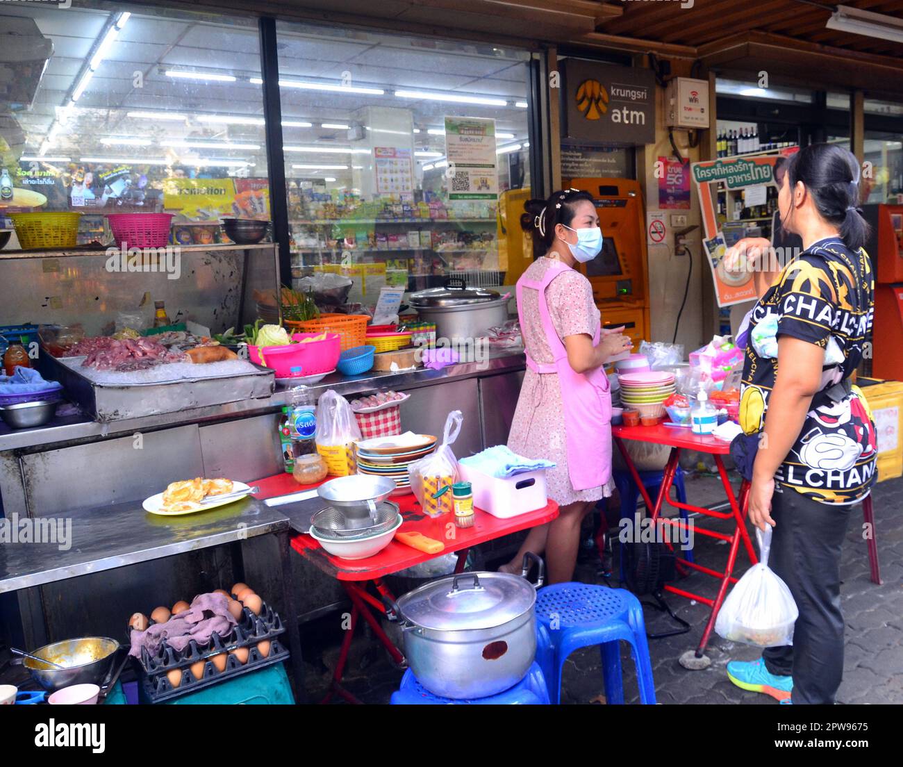 Working people, Bangkok, Thailand, Asia. Woman staffing a pavement food ...