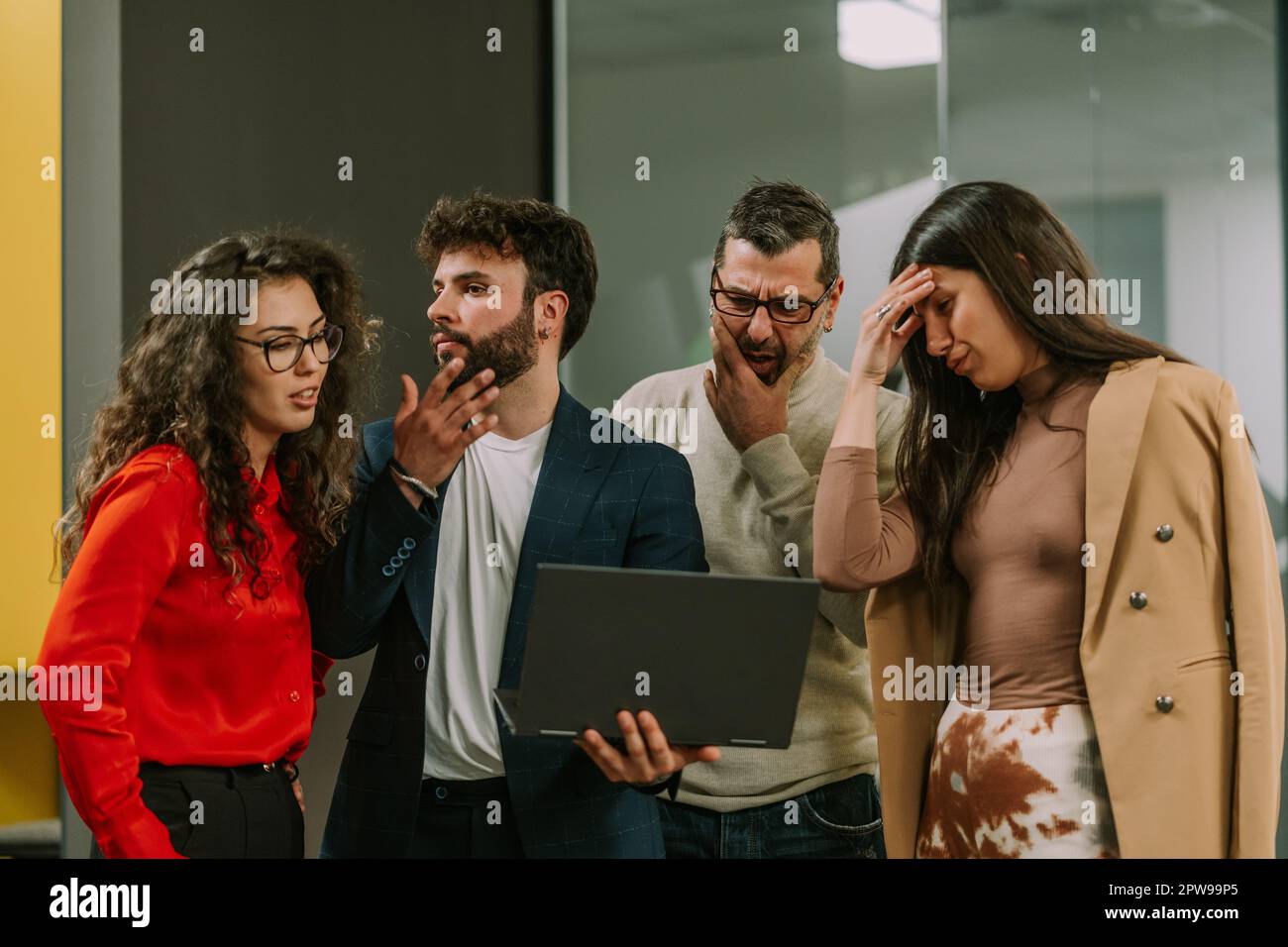 Female supervisors hi-res stock photography and images - Alamy