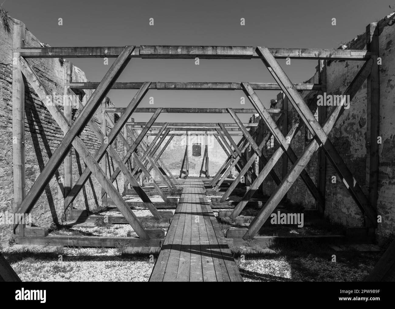 skeleton frame of an old construction Stock Photo - Alamy