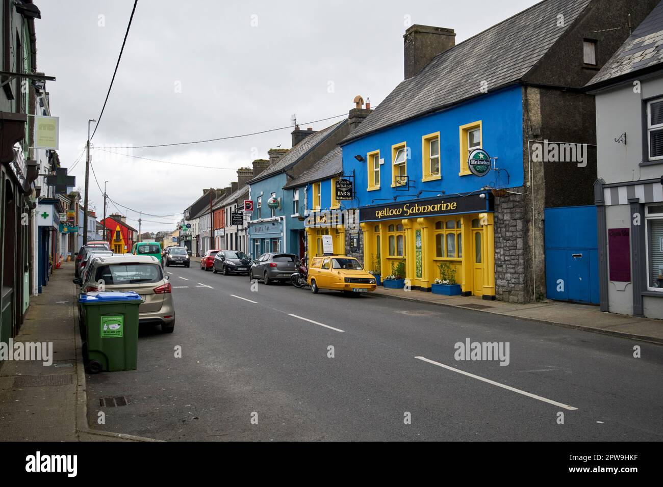 main street corofin county clare republic of ireland Stock Photo - Alamy