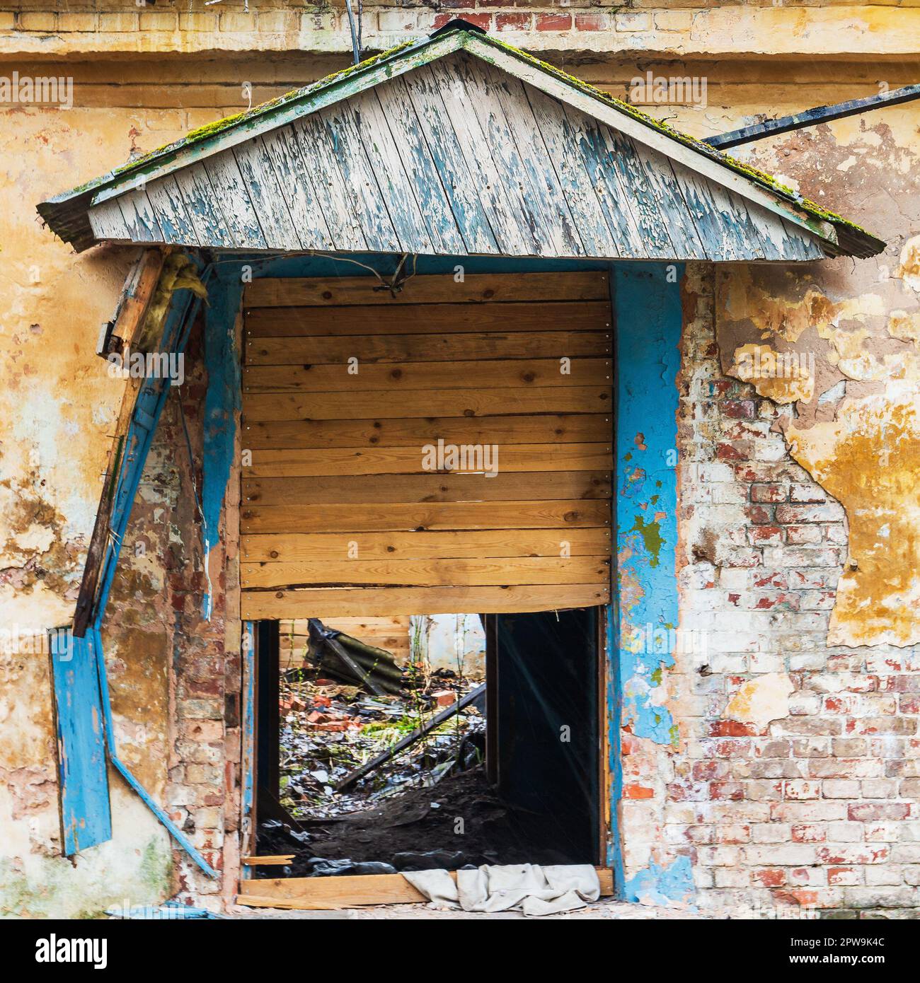 Old Soviet era garrison buildings by the Kasarmu street in Tartu ...