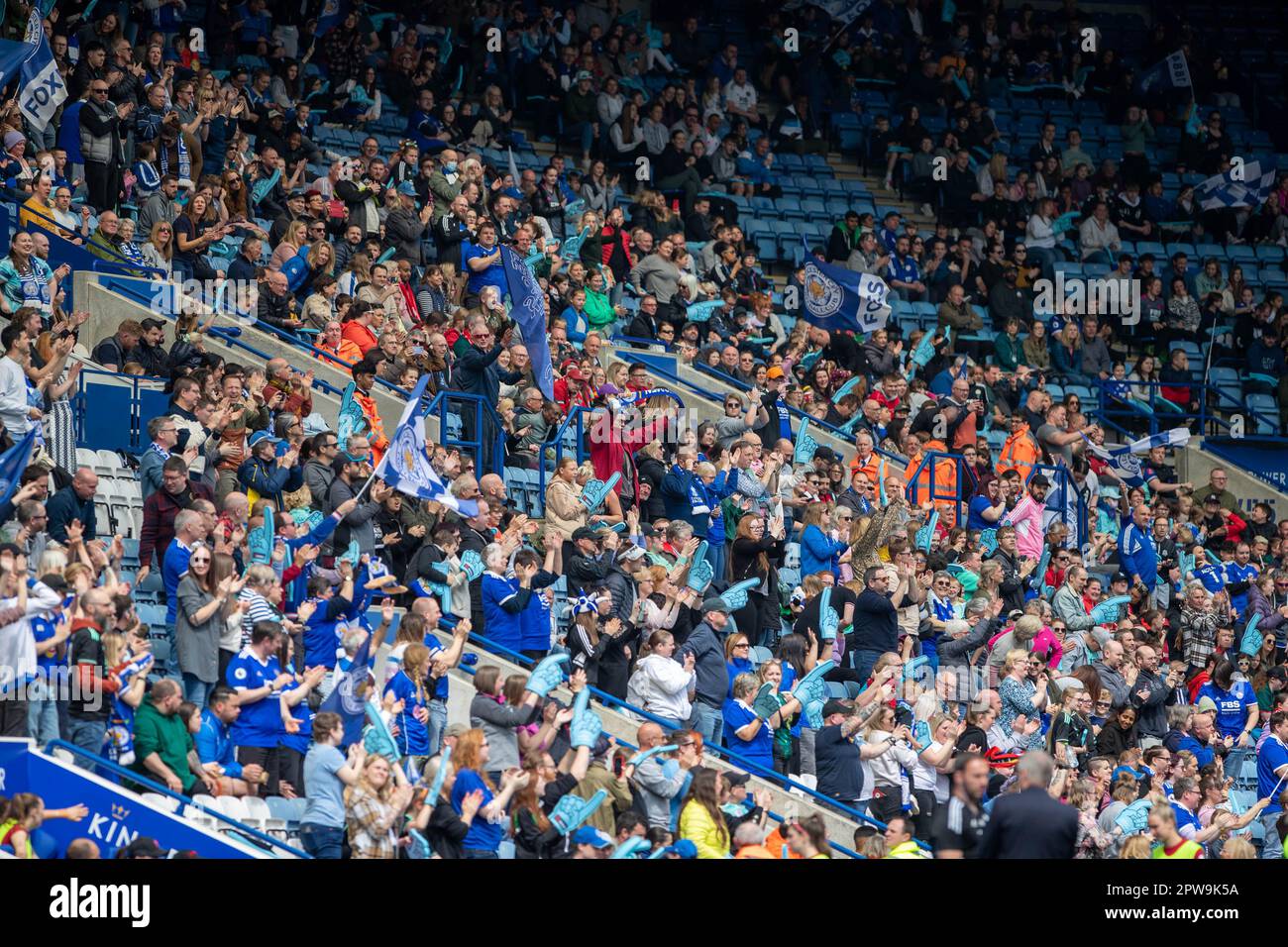 Wsl fans 2023 hi-res stock photography and images - Alamy