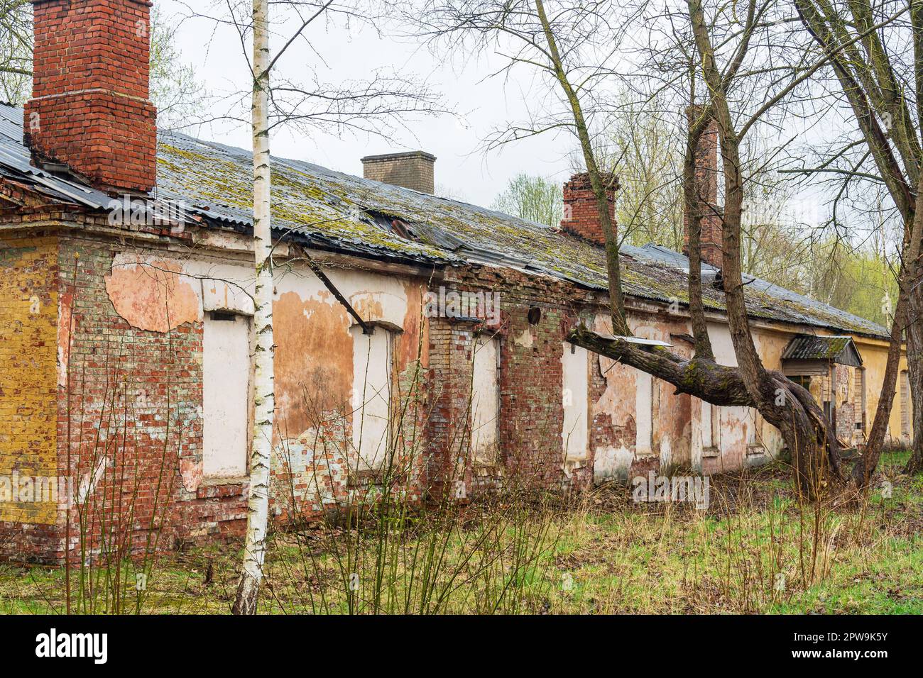 Old Soviet era garrison buildings by the Kasarmu street in Tartu ...