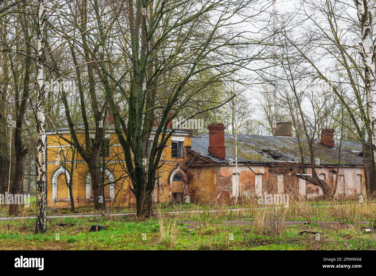 Old Soviet era garrison buildings by the Kasarmu street in Tartu ...