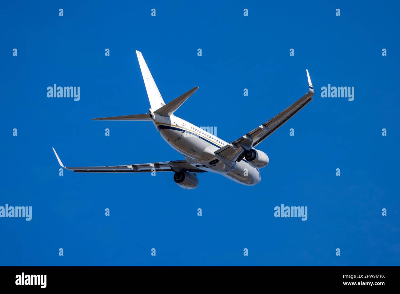 US Navy Boeing C-40A Clipper (737-7AFC) (REG: 168981) operating a short ...