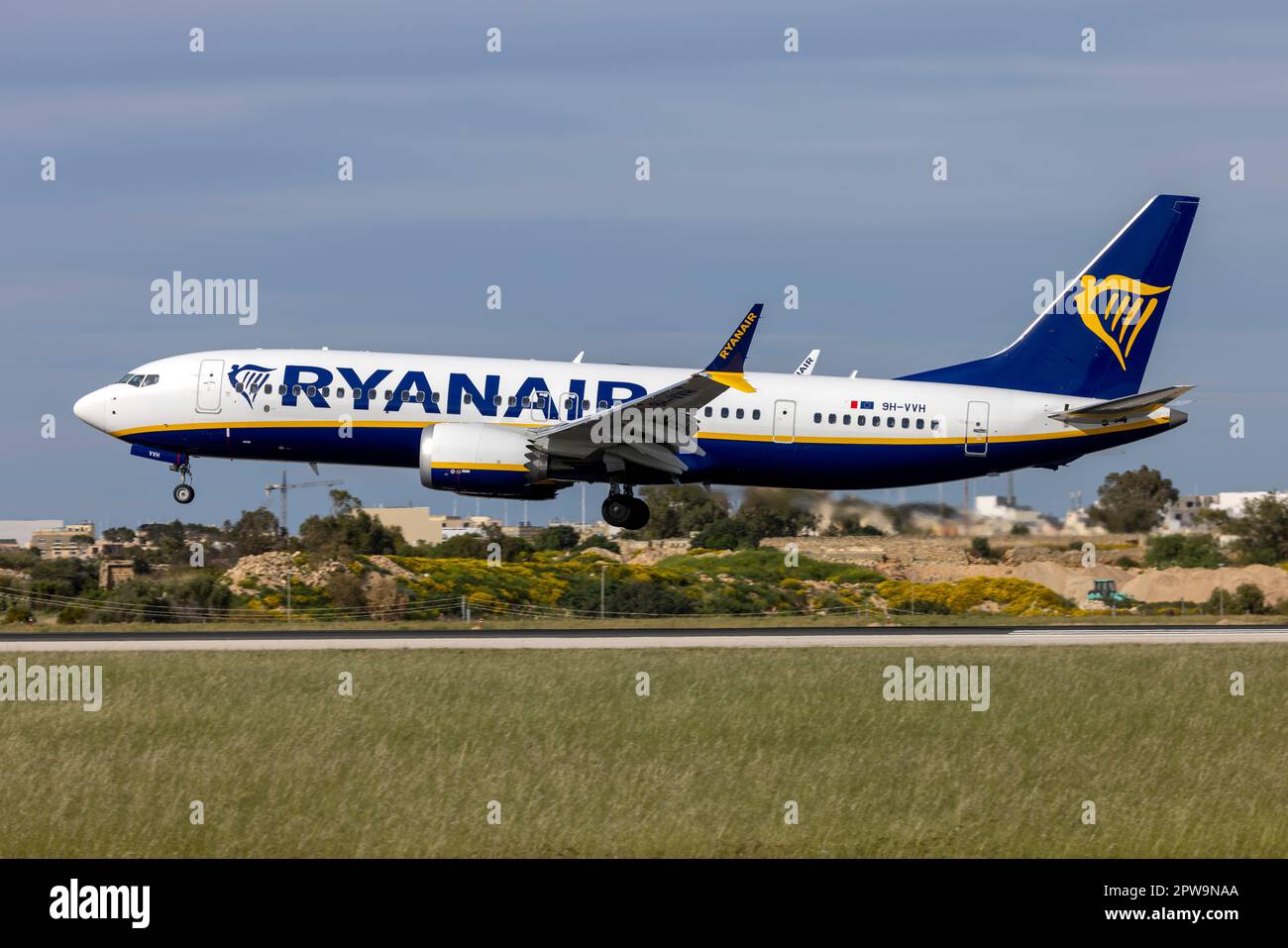 Ryanair fleet hi-res stock photography and images - Alamy
