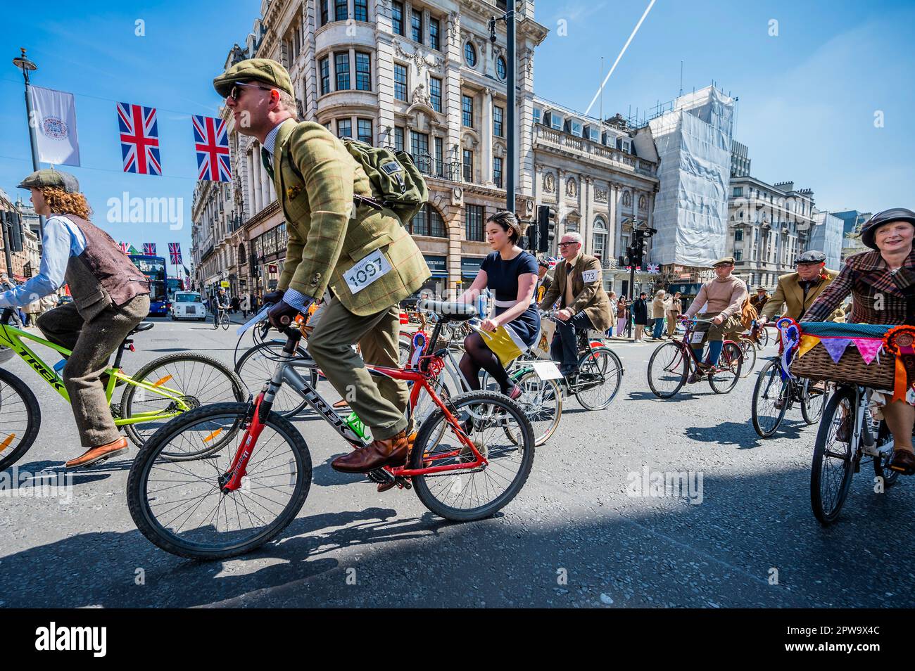 London, UK. 29th Apr, 2023. The Tweed Run London bike ride returns ...