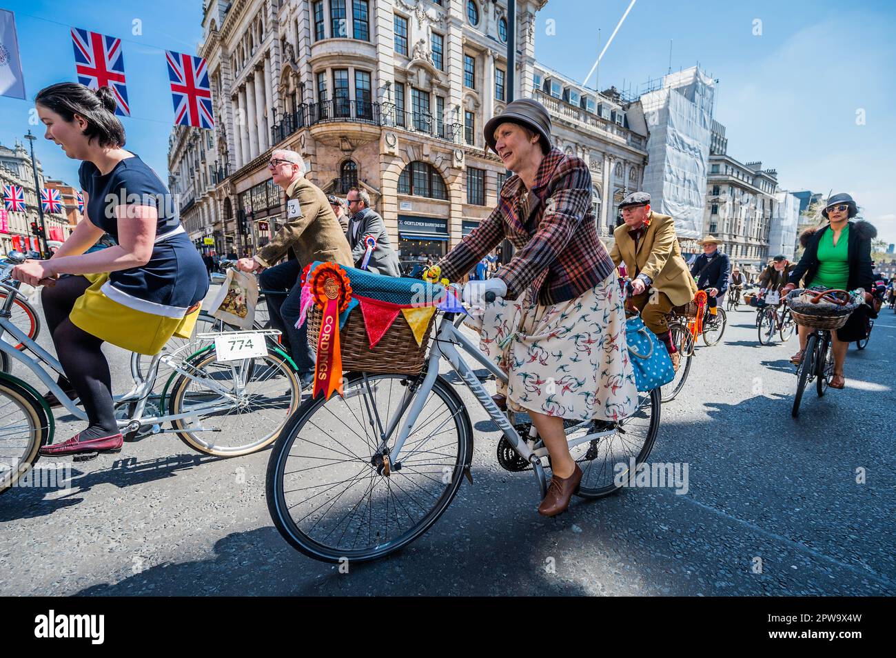 London, UK. 29th Apr, 2023. The Tweed Run London bike ride returns ...