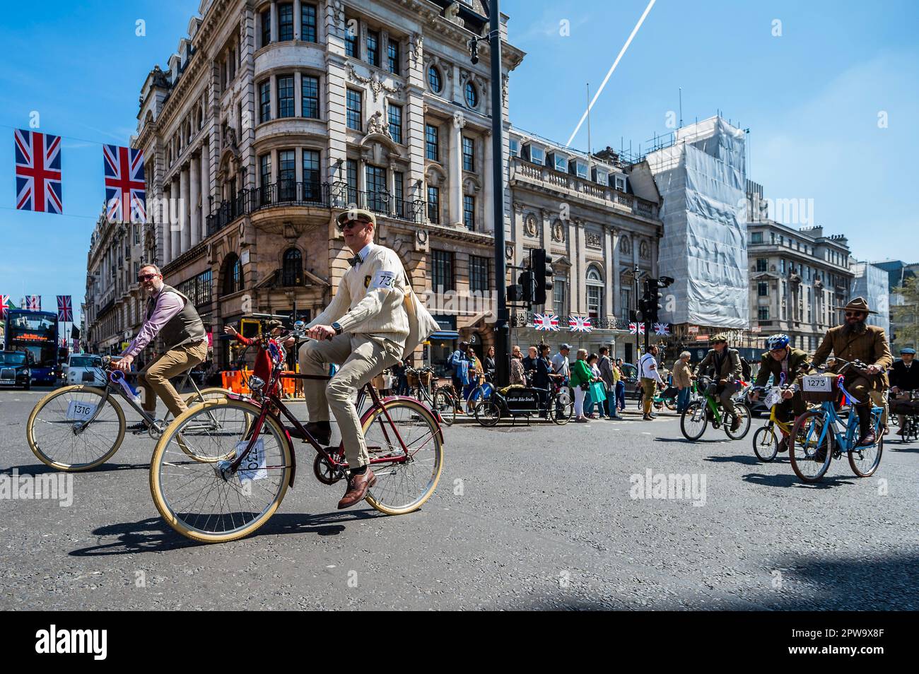 London, UK. 29th Apr, 2023. The Tweed Run London bike ride returns ...