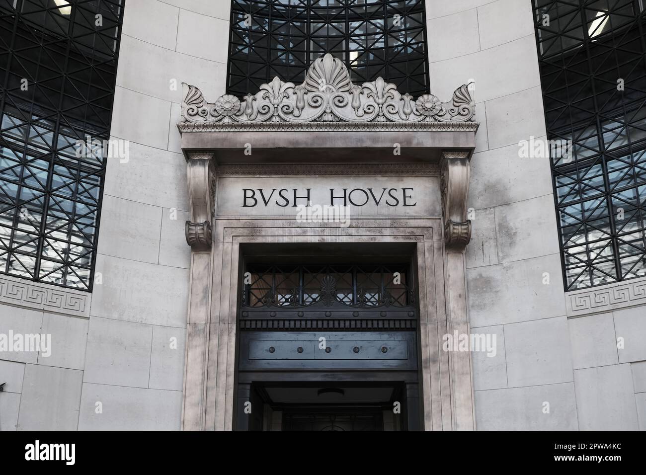 Kings college bush house hi-res stock photography and images - Alamy