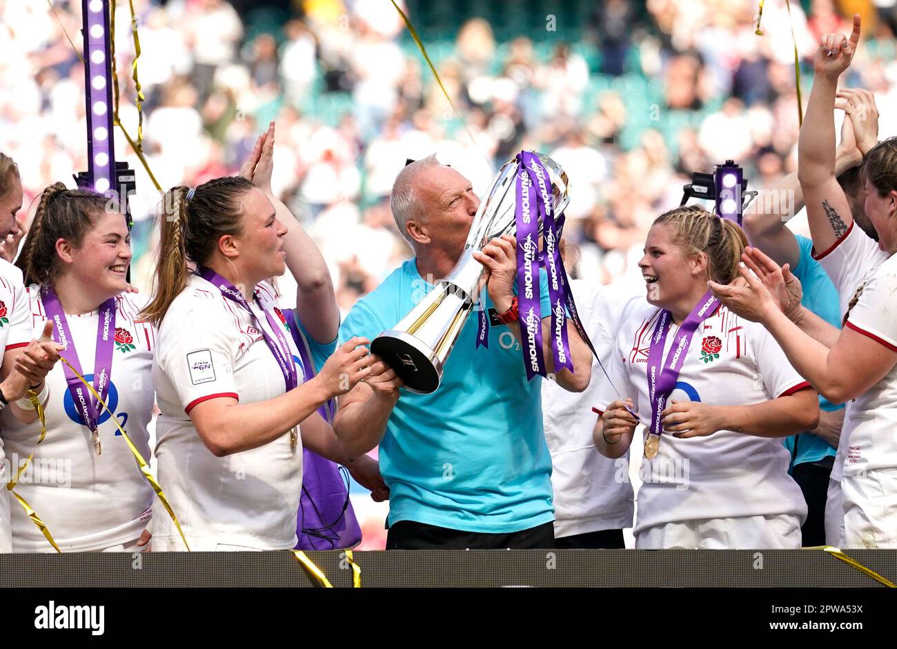 England head coach Simon Middleton lifts the Women's Six Nations trophy ...