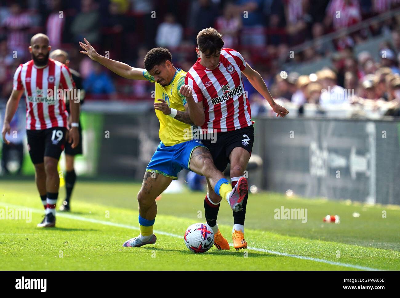 Nottingham Forest's Morgan Gibbs-White and Brentford's Aaron Hickey ...