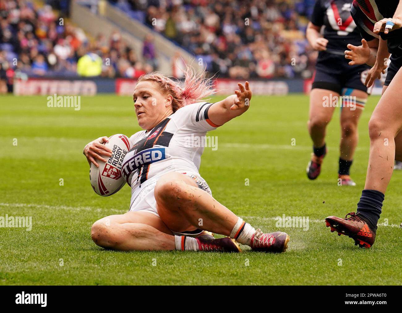 Amy hardcastle of england hi-res stock photography and images - Alamy