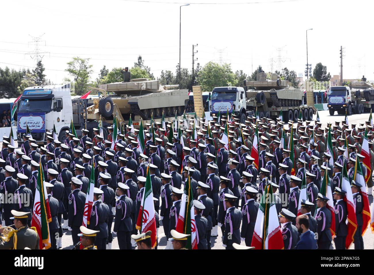 Iran revolutionary guard parade hi-res stock photography and images - Alamy
