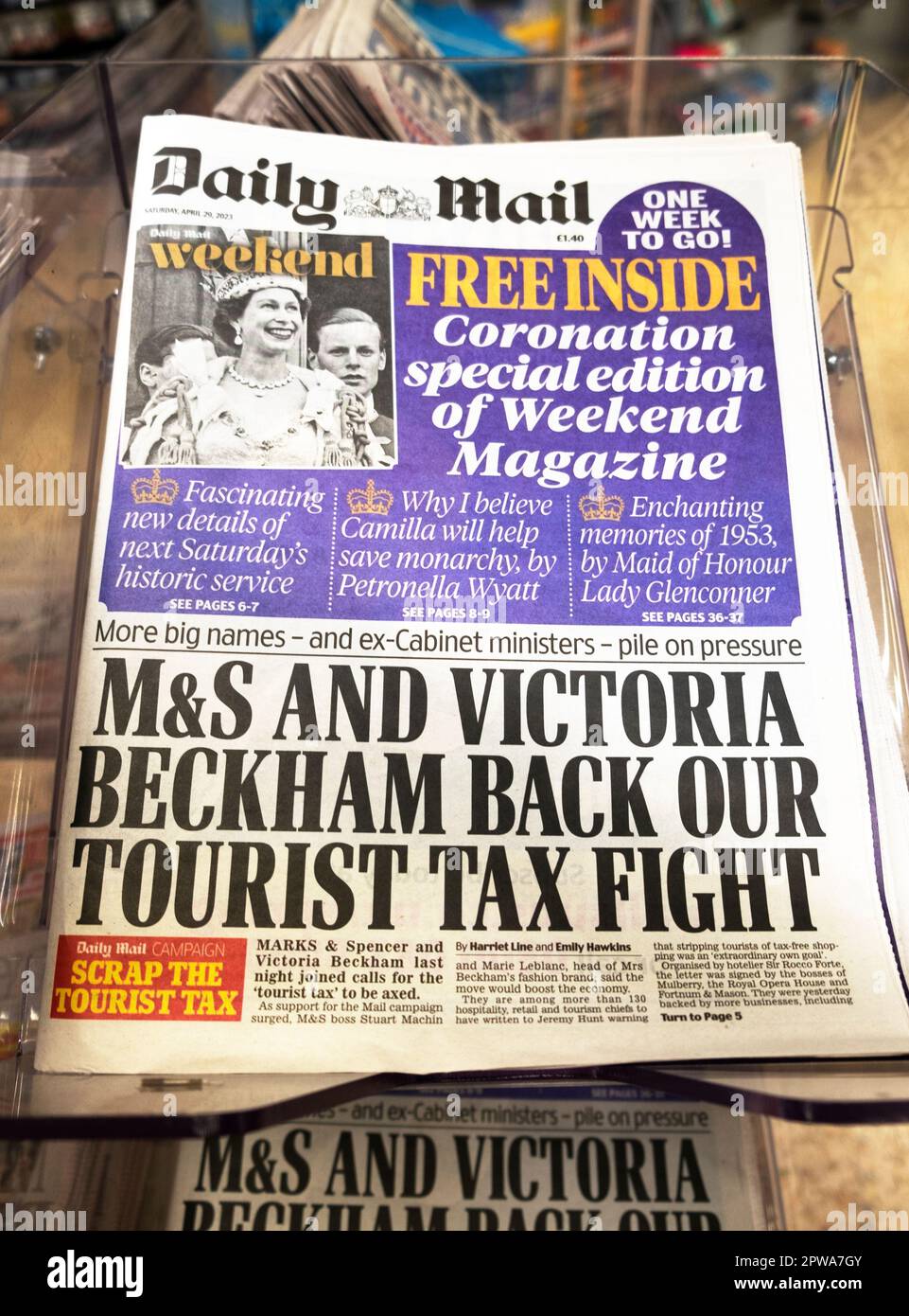 Daily mail newspaper front page hi-res stock photography and images - Alamy