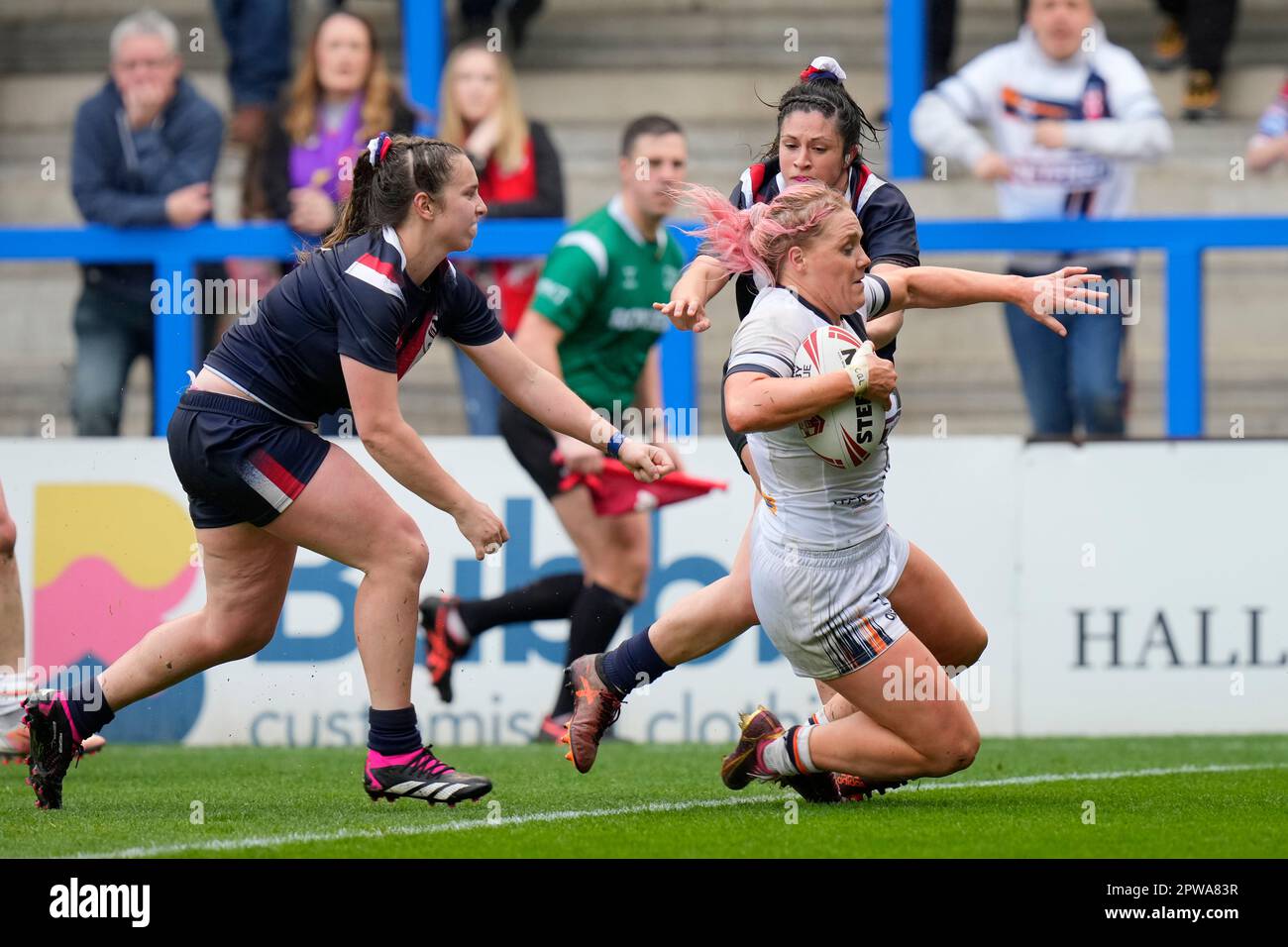 Amy Hardcastle #4 of England breaks through the French defence to score ...