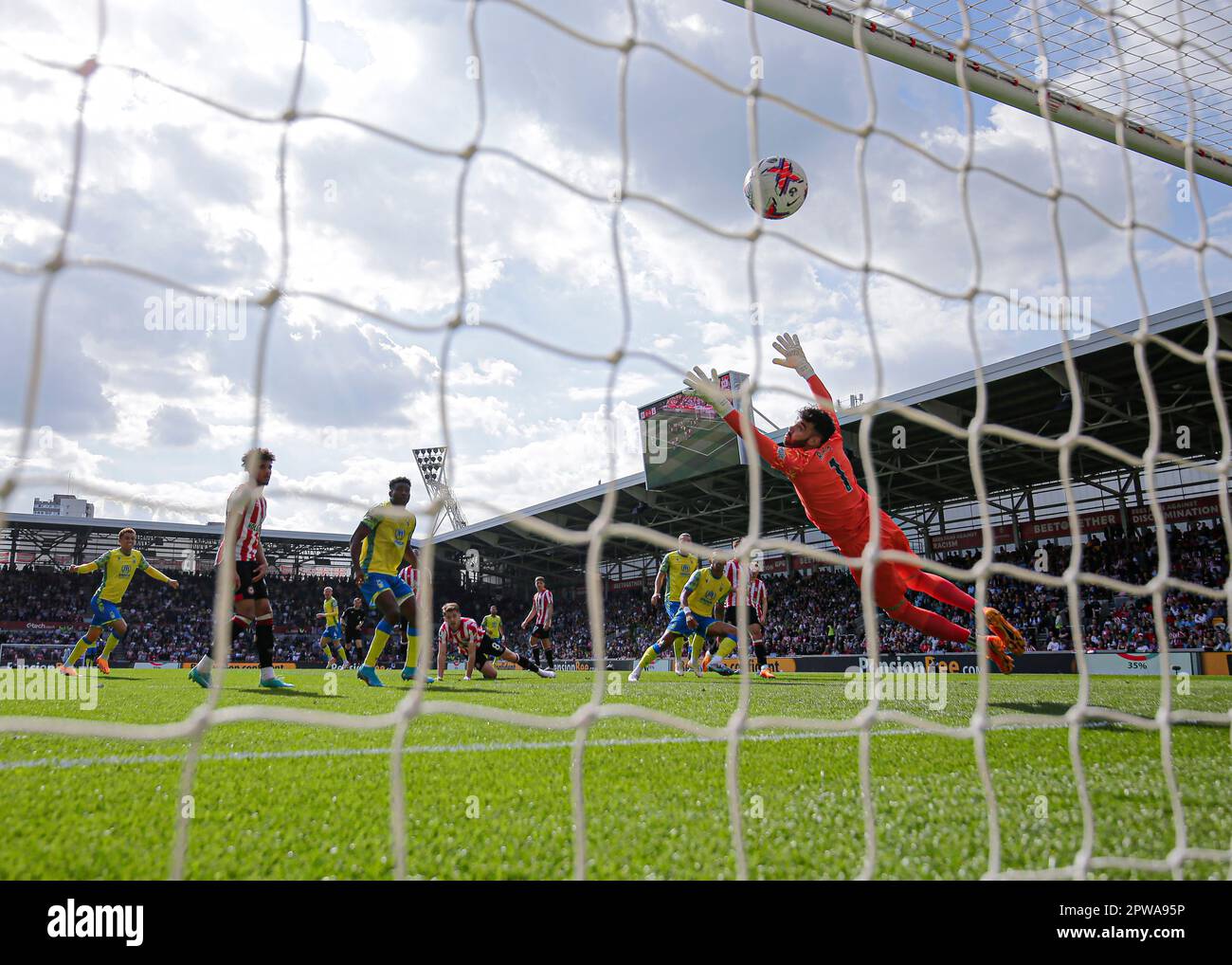 29th April 2023; Gtech Community Stadium, Brentford, London, England ...
