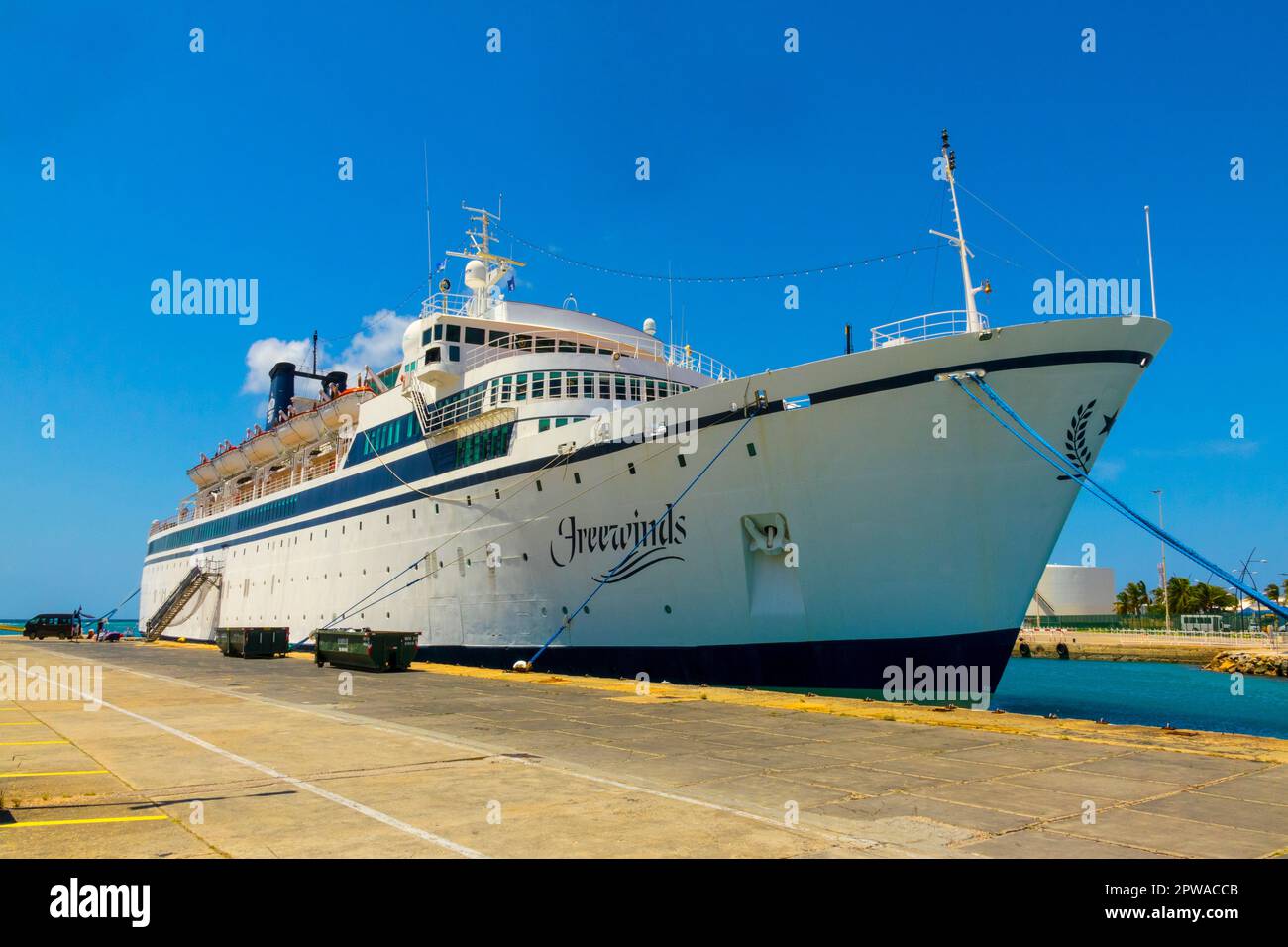 Oranjestad Dutch Aruba port for the MV Freewinds is a former cruise ...