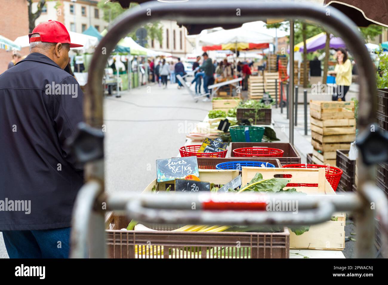 Unsold goods hi-res stock photography and images - Alamy