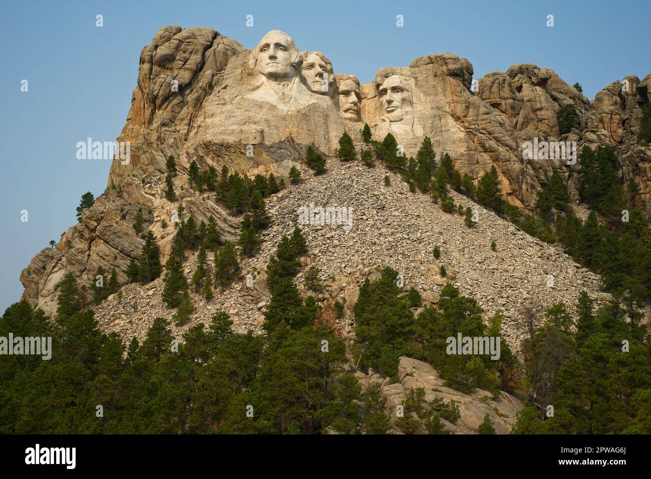 Four presidents look down from the top of Mount Rushmore National ...