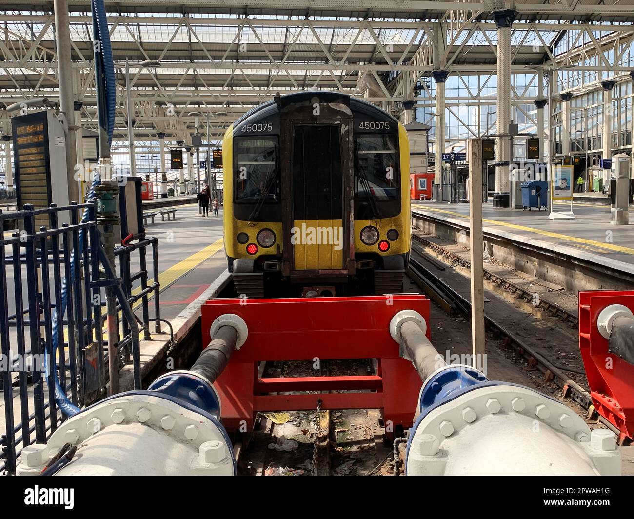 Waterloo, London, UK. 29th April, 2023. It was a hectic day at Waterloo ...