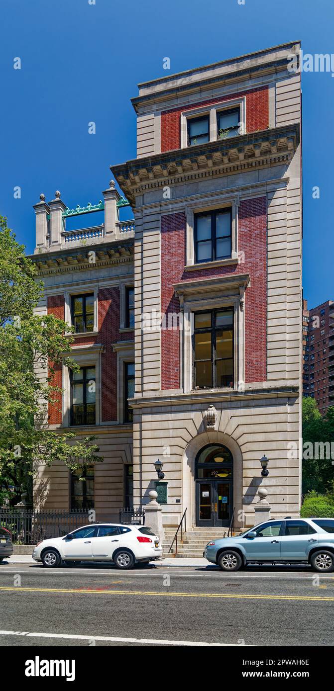 The New York Public Library’s Seward Park Branch on East Broadway is a ...