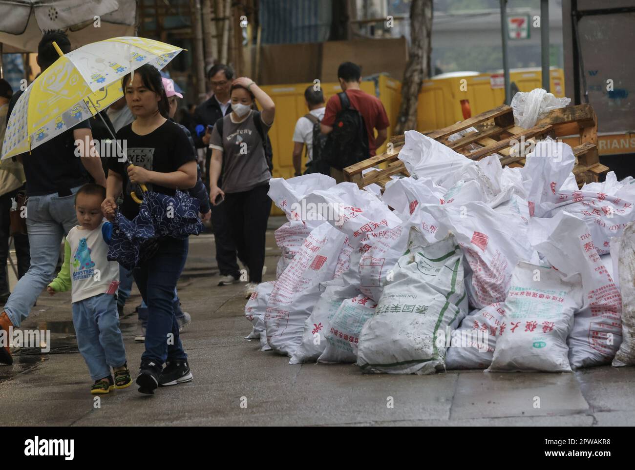 Littering fines hi-res stock photography and images - Alamy
