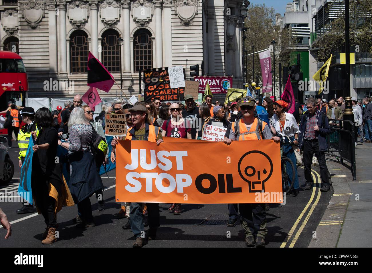 Basildon house in england hi-res stock photography and images - Alamy