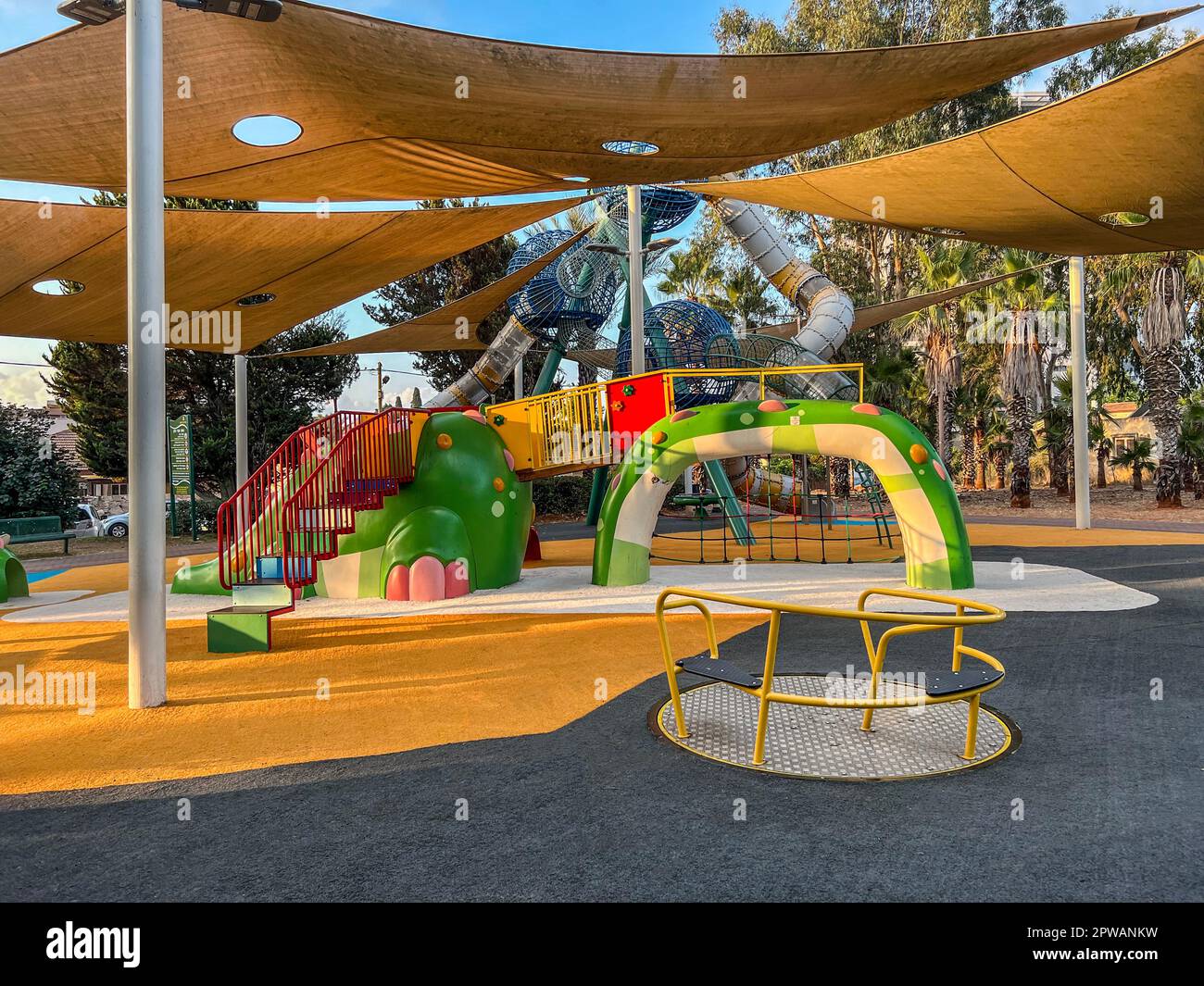 Playground dinosaur hi-res stock photography and images - Alamy