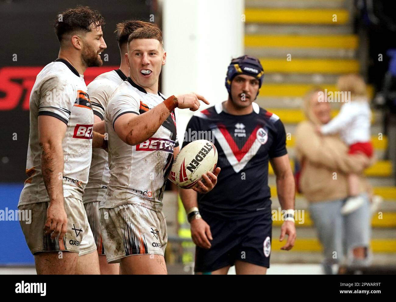 Mens rugby league team hi-res stock photography and images - Alamy