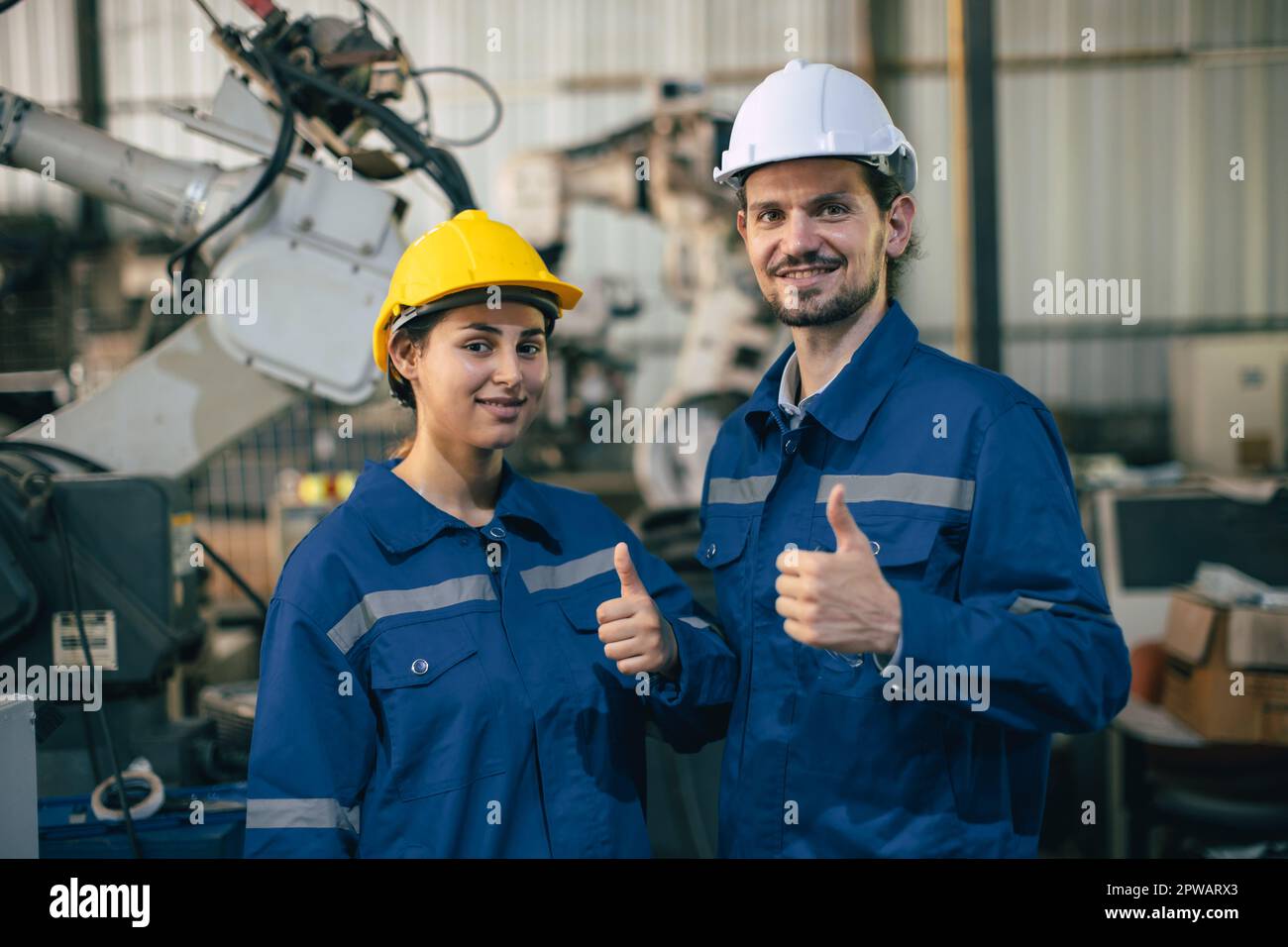 Smart manufacturing plant hi-res stock photography and images - Alamy