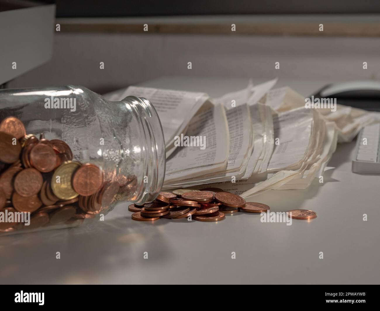 Business expense report receipts hi-res stock photography and images ...