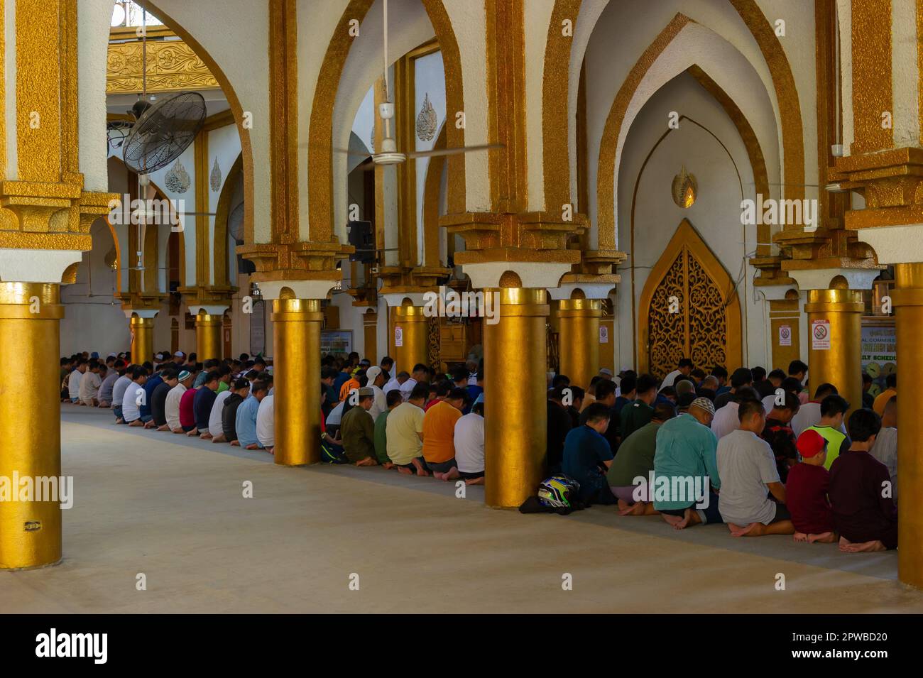 Manila Golden Mosque at the Triskelion Islamic Community, Manila, The ...