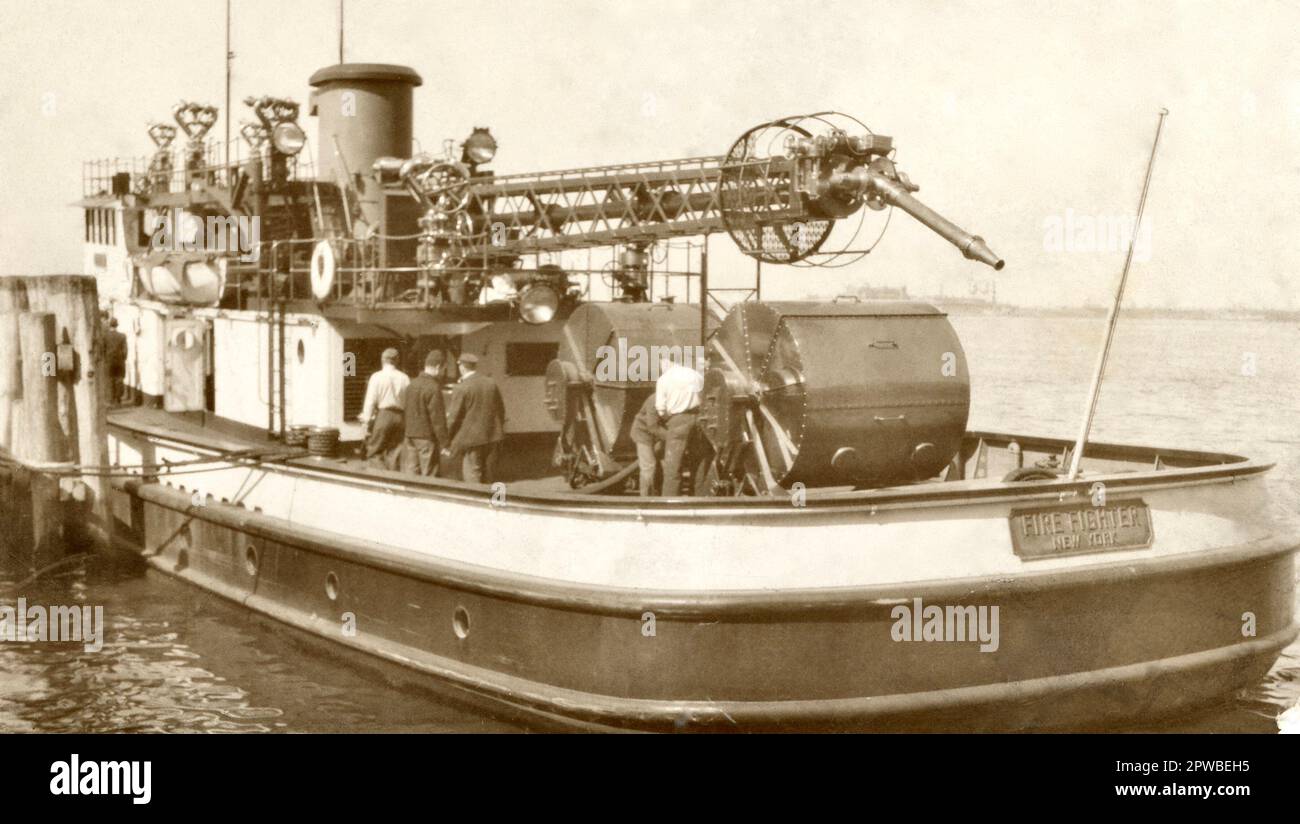 Fire Boat early 1900s, Old Fire Float, New York, FDNY History, Early ...