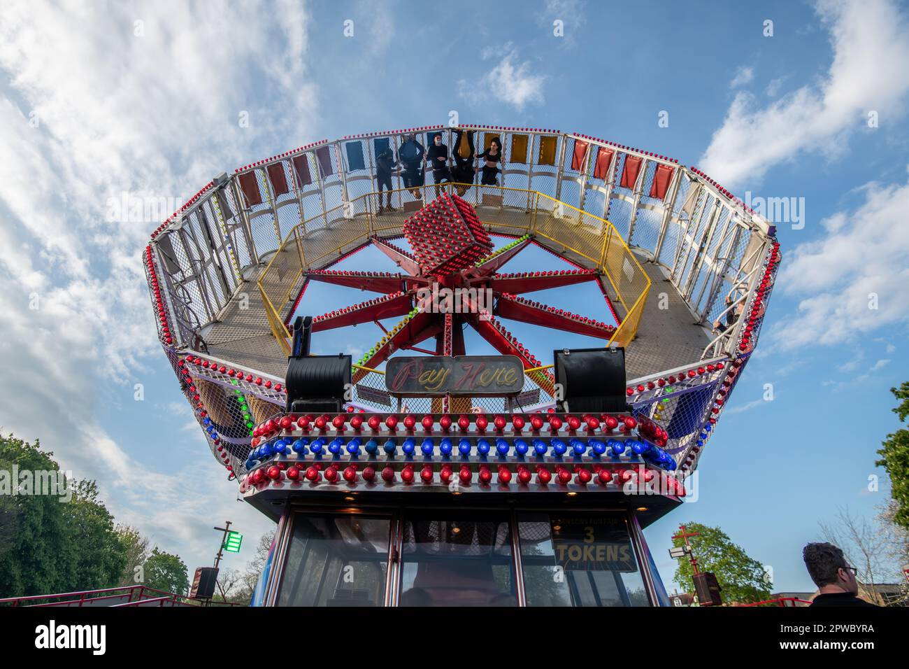 Teens funfair hi-res stock photography and images - Alamy