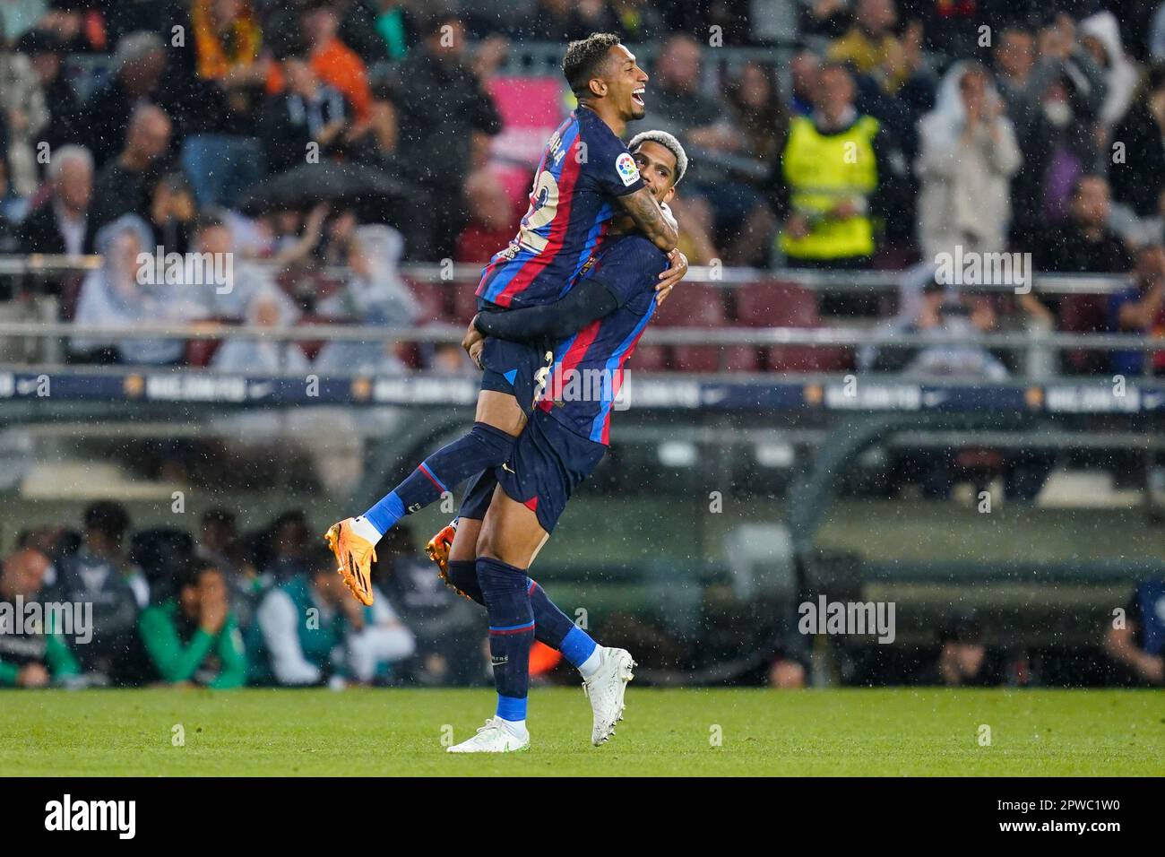 Raphael Dias Belloli Raphinha of FC Barcelona celebrates his goal ...
