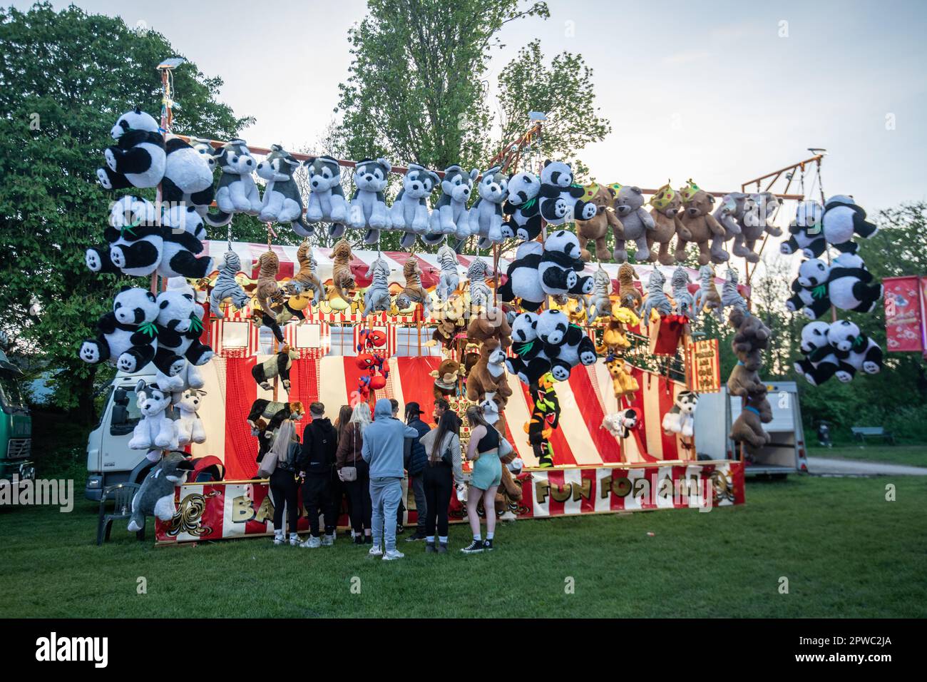 Hatwells funfair hi-res stock photography and images - Alamy