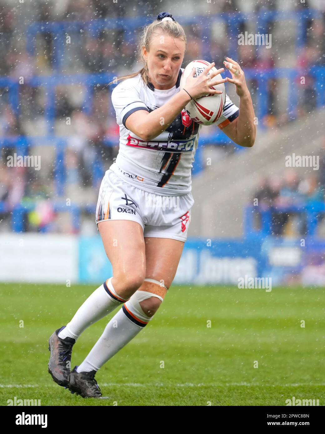 Jodie Cunningham #13 of England during the Mid Season International ...