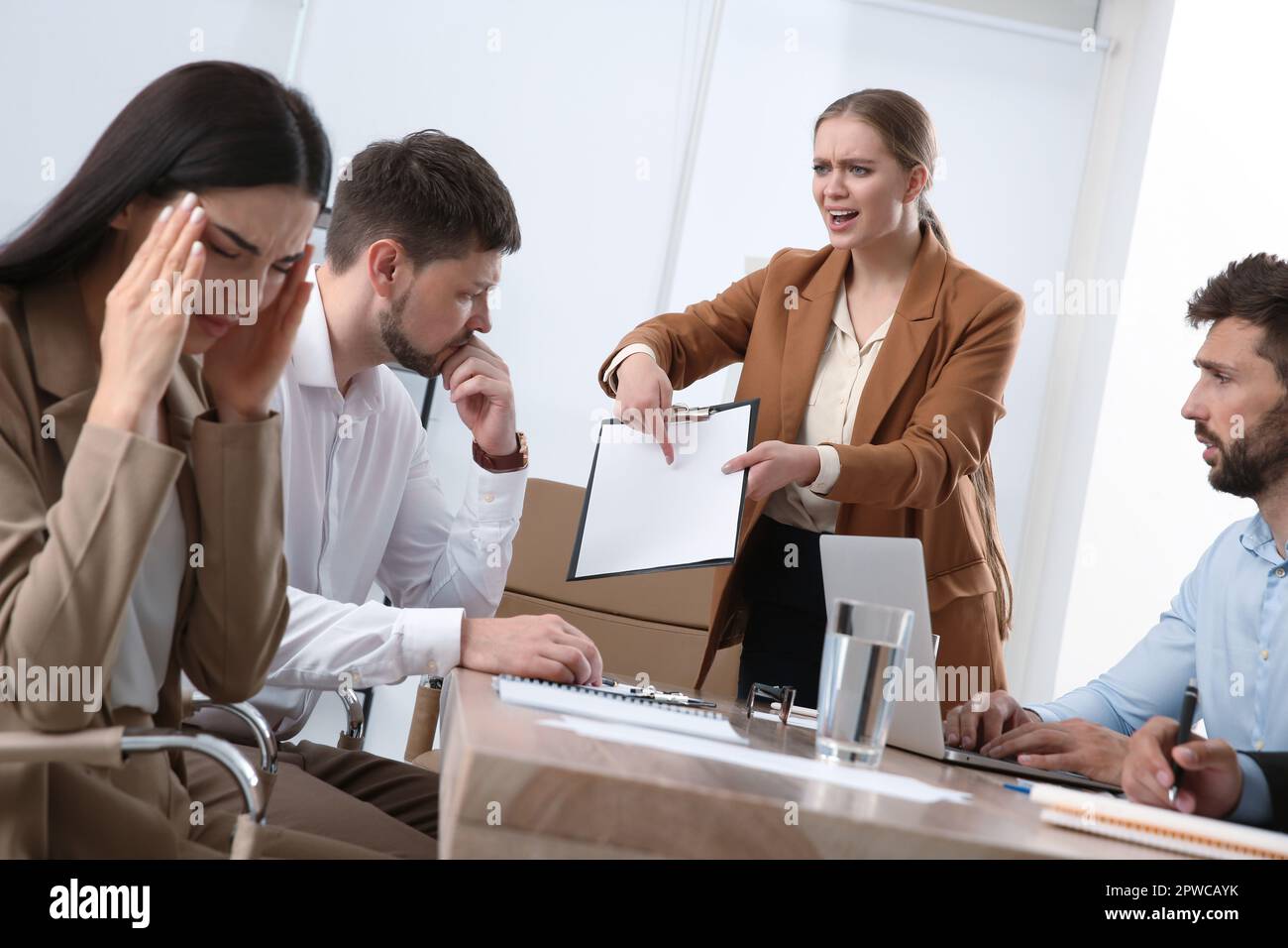 Boss yelling employees hi-res stock photography and images - Alamy