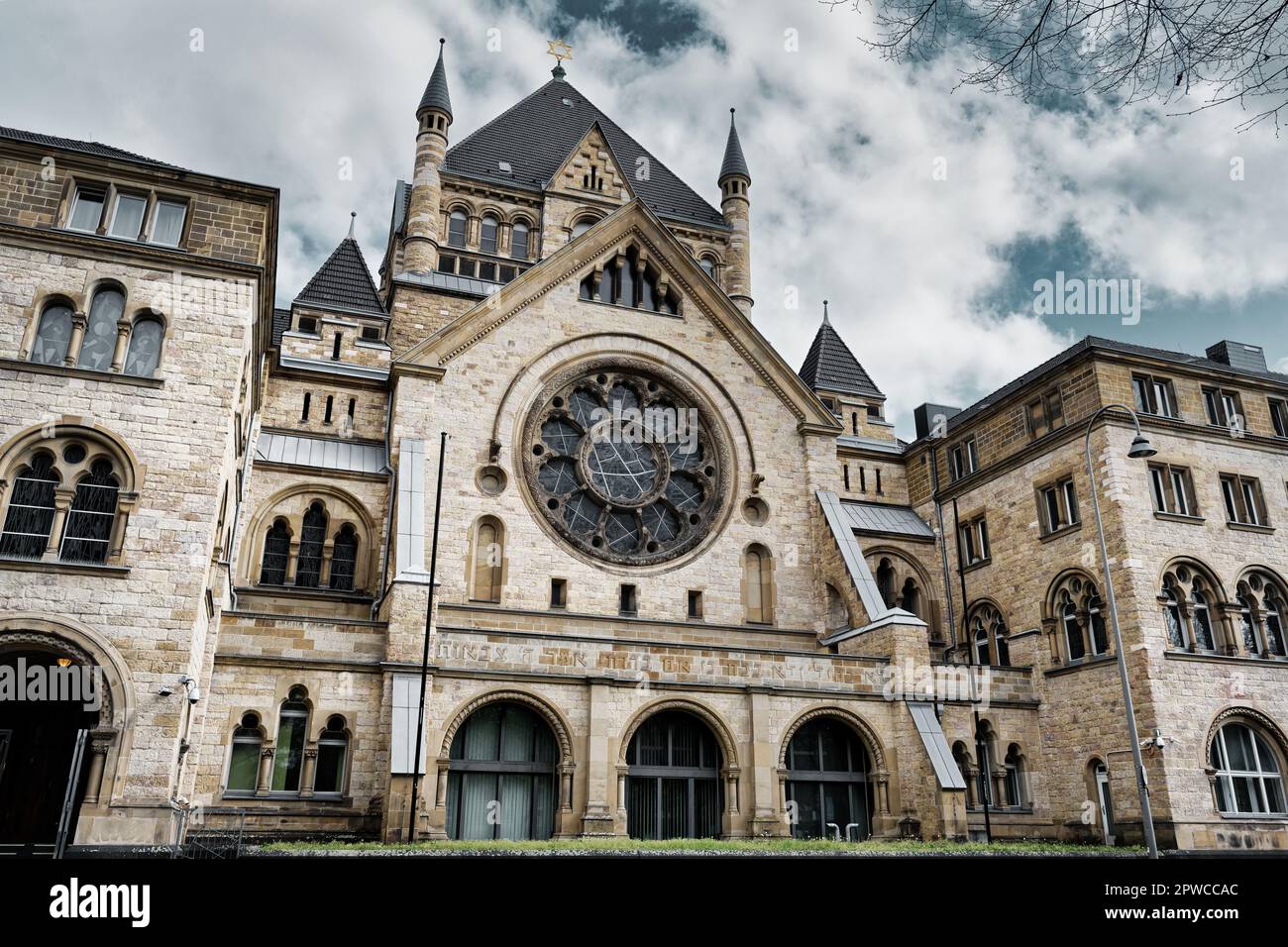 the cologne synagogue in neo-romanesque style at Kwartier Lataeng Stock ...