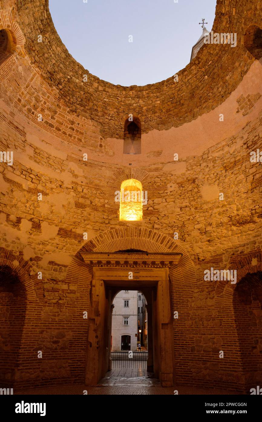 Vestibule diocletians palace split croatia hi-res stock photography and ...