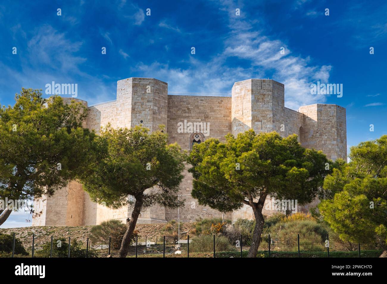 Castel del Monte Castle, Hohenstaufen Emperor Frederick II, UNESCO ...