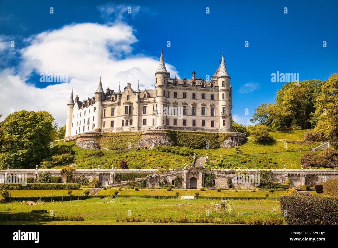 Dunrobin Castle and Gardens, Golspie, Sutherland, Highlands, Scotland ...